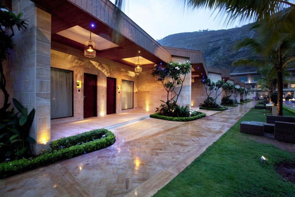 KHANDALA- DELLA RESORTS