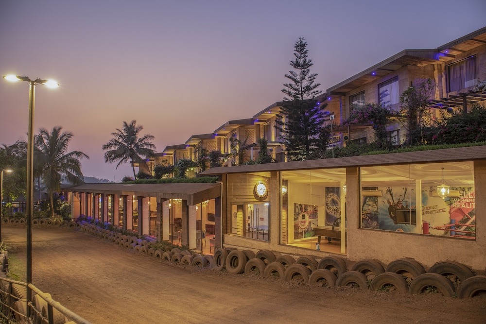 KHANDALA- DELLA RESORTS