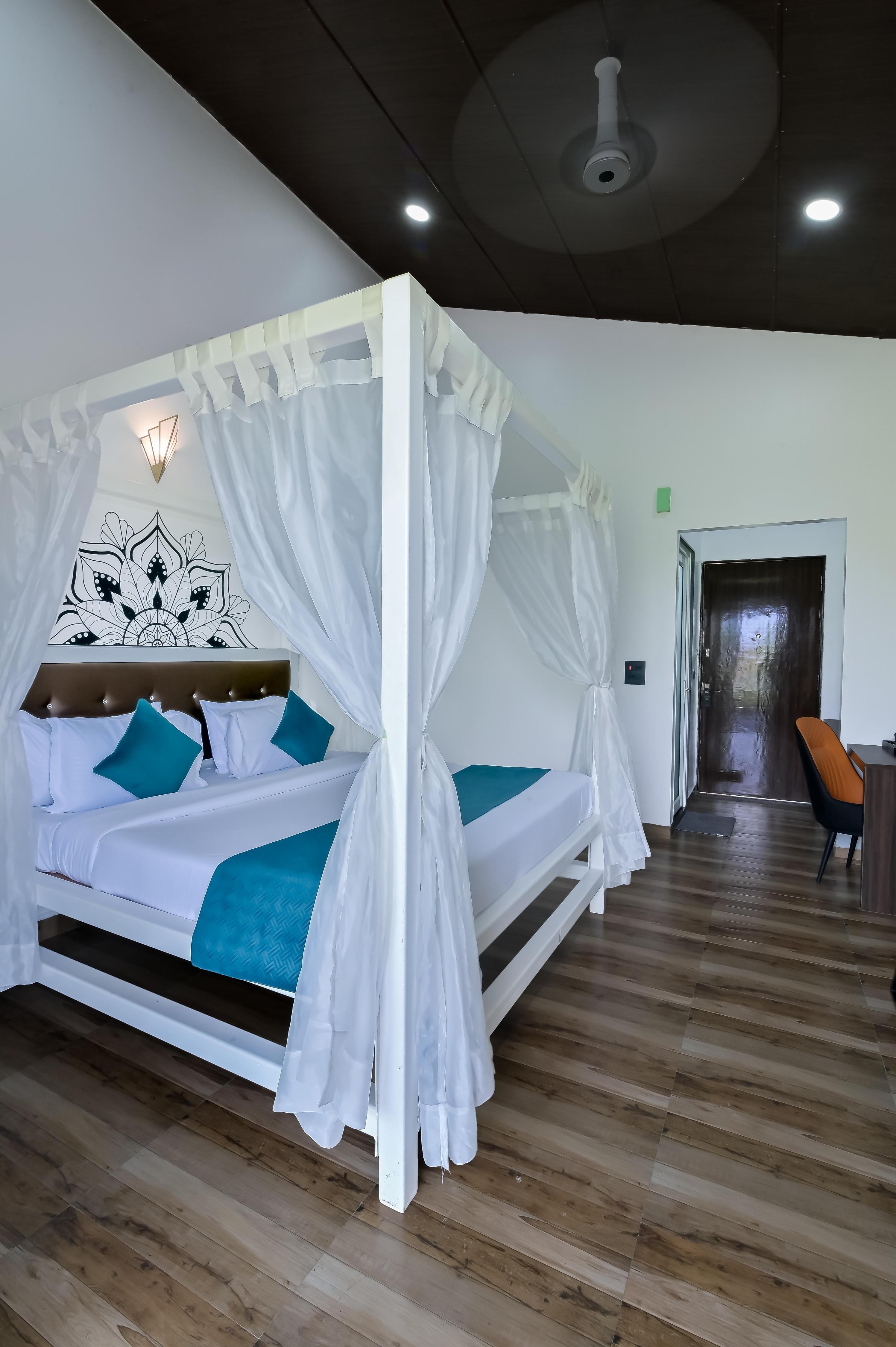 TALEGAON- ELEGANT WATERFRONT RESORT