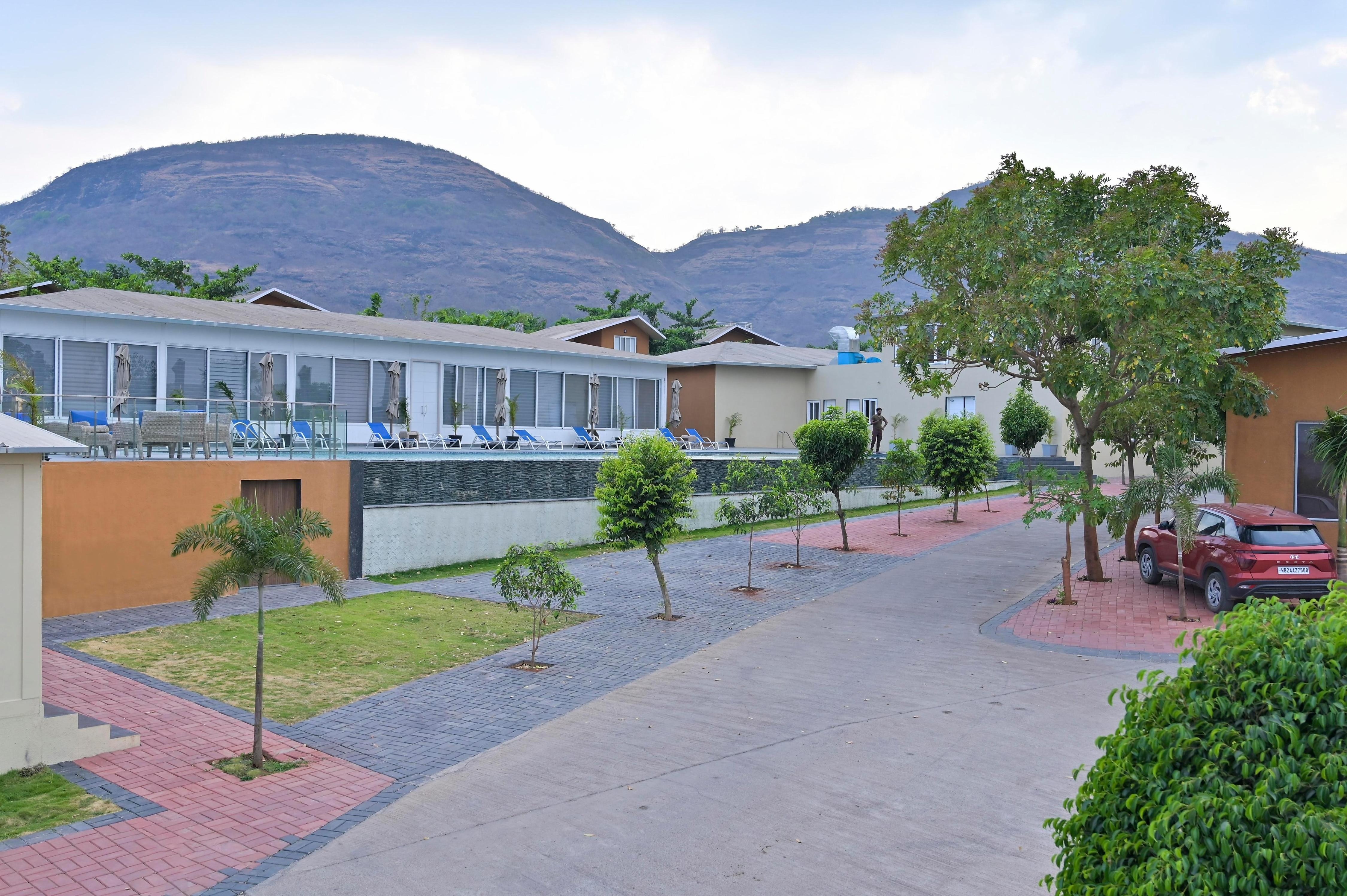 TALEGAON- ELEGANT WATERFRONT RESORT