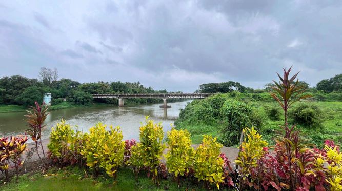 KARJAT- RIVER SPLASH RESORT WITH WATER PARK
