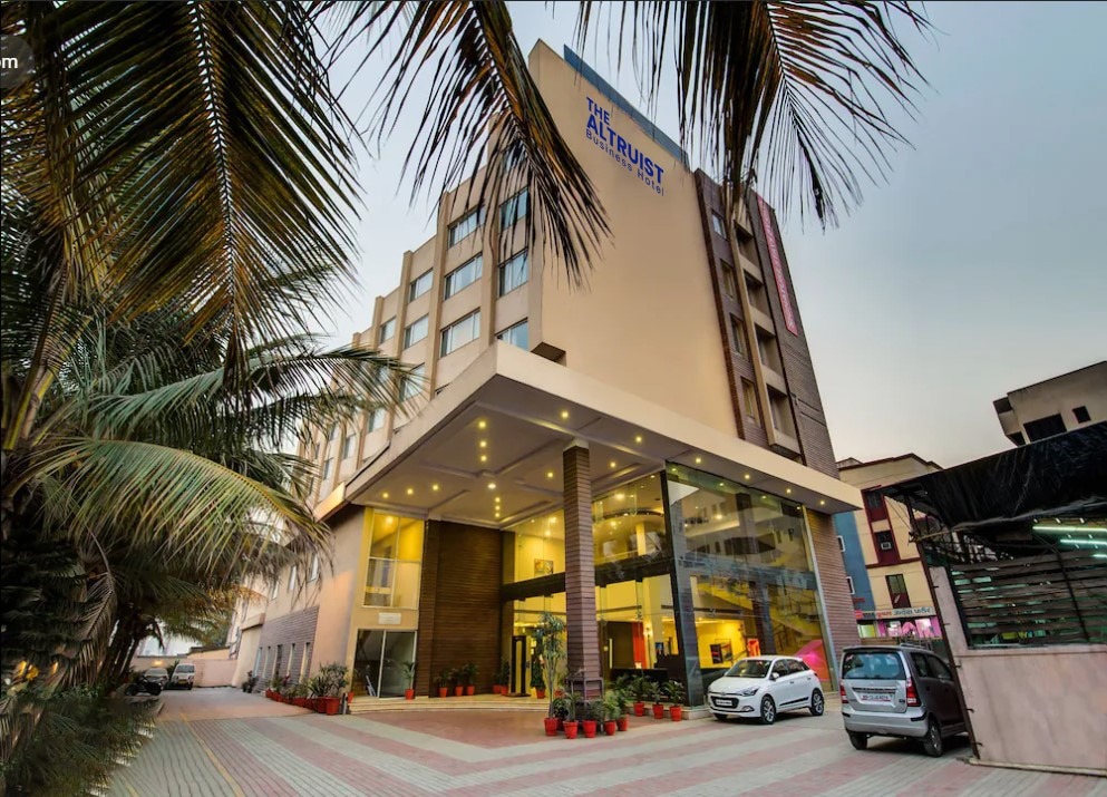 PUNE- THE ALTRUIST HOTEL WAGHOLI